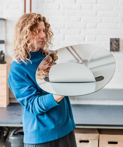 Werkwaardig Accessories - Smiling Mirror with shelf