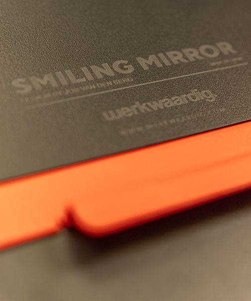 Werkwaardig Accessories - Smiling Mirror with shelf