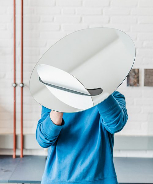 Werkwaardig | SMILING MIRROR - Dutch Design Shelf Mirror